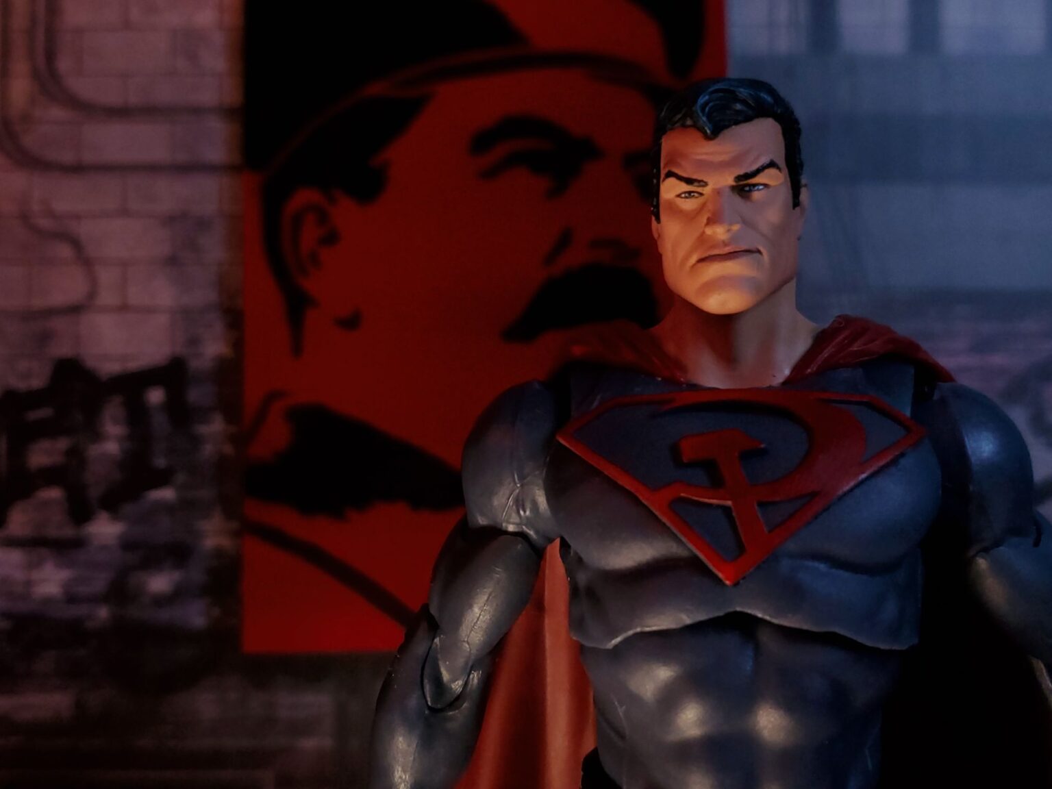 McFarlane Toys DC Multiverse Red Son Superman Figure Review - COMIC CRUSADERS